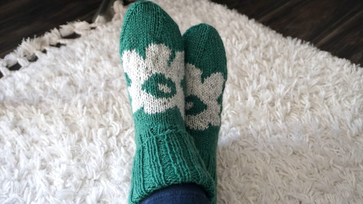 Knitting Colorwork Socks with Unikko Flower Design