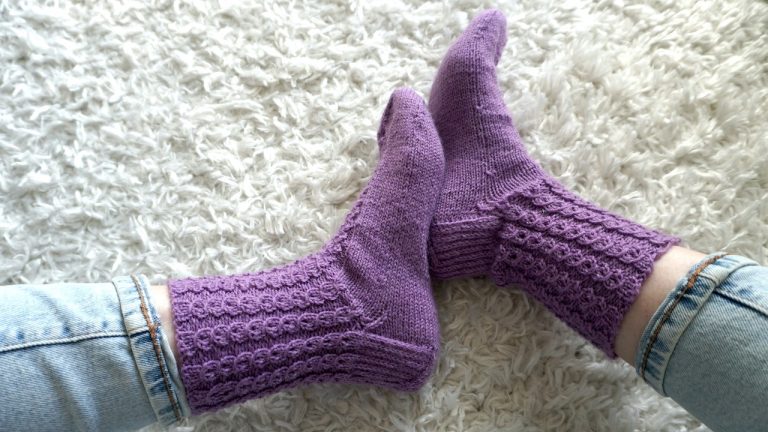Knitting Sock Toes: 7 Different Techniques