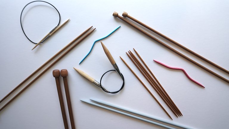 A Beginner's Guide to Types of Knitting Needles